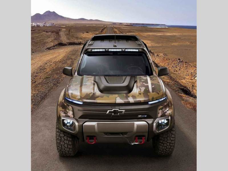 Chevrolet Colorado ZH2 je drsný pick-up pro americkou armádu. Jezdí na ...