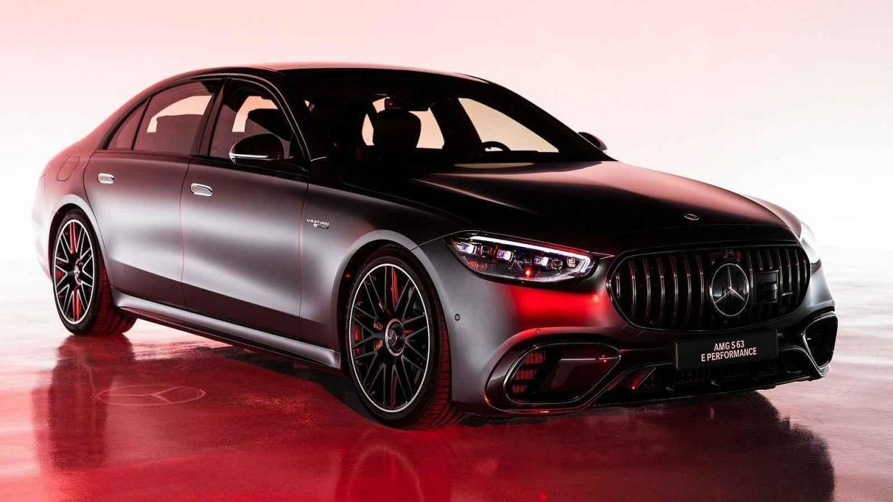 Bestie v luxusním rouchu. Mercedes udělil třídě S výkon 800 koní ...