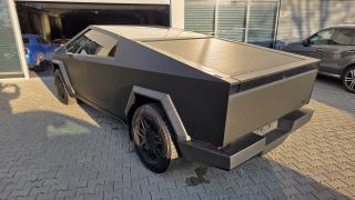 Tesla Cybertruck | Největší inzerce autobazarů - TipCars
