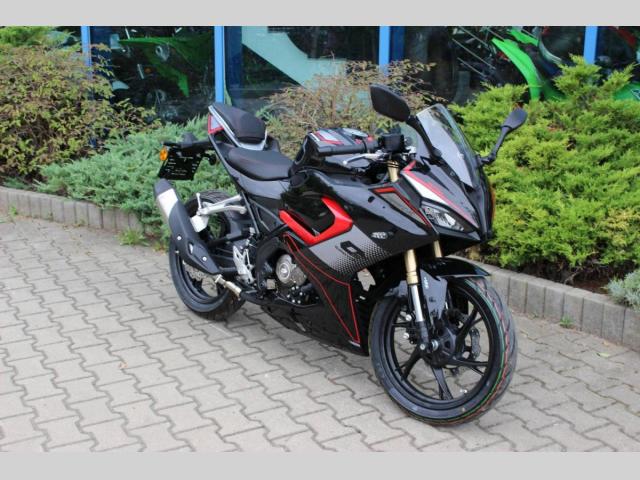 QJ Motor SRK 125 R MODEL 2025 SKLADEM NOVINKA | TipCars - největší inzerce autobazarů v Česku