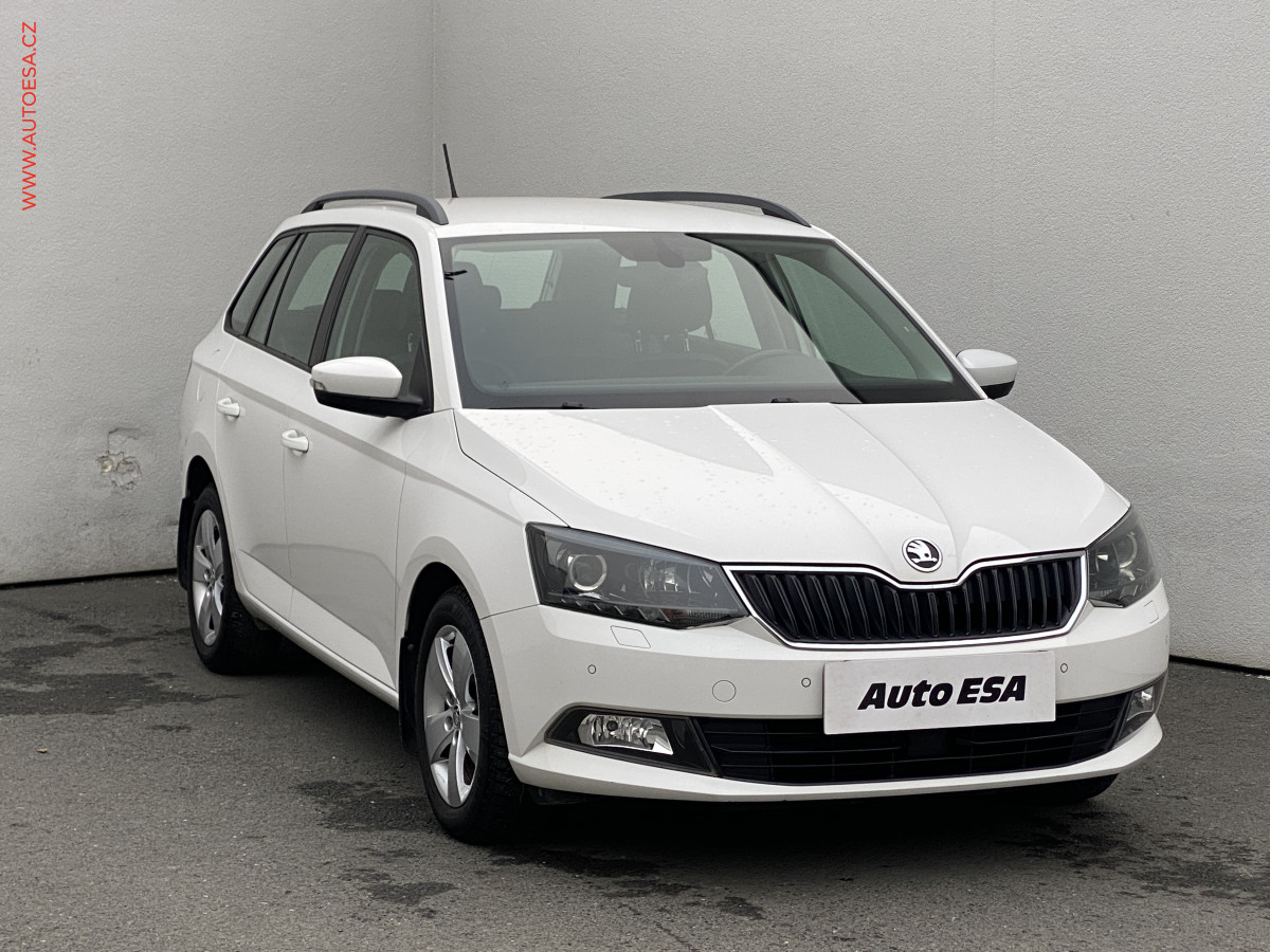 Peugeot Rifter 1.2T, 1.maj,ČR, Active, AC | Největší inzerce autobazarů ...
