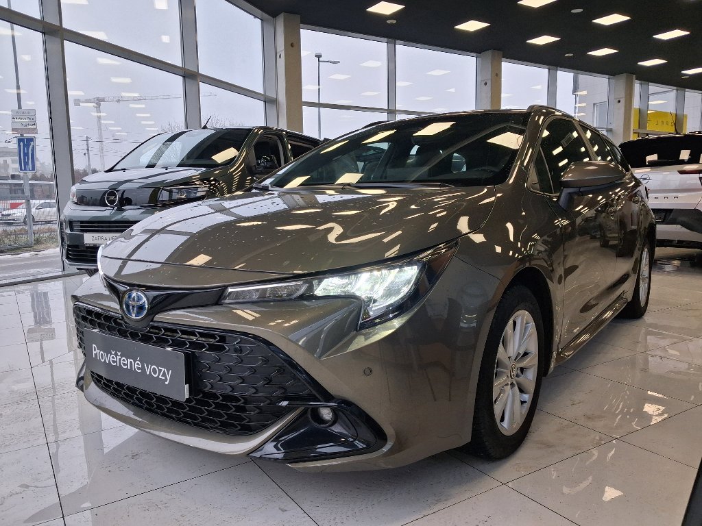 Toyota Corolla 1.8 HEV72kW Comfort Tech 2025 | Největší inzerce ...
